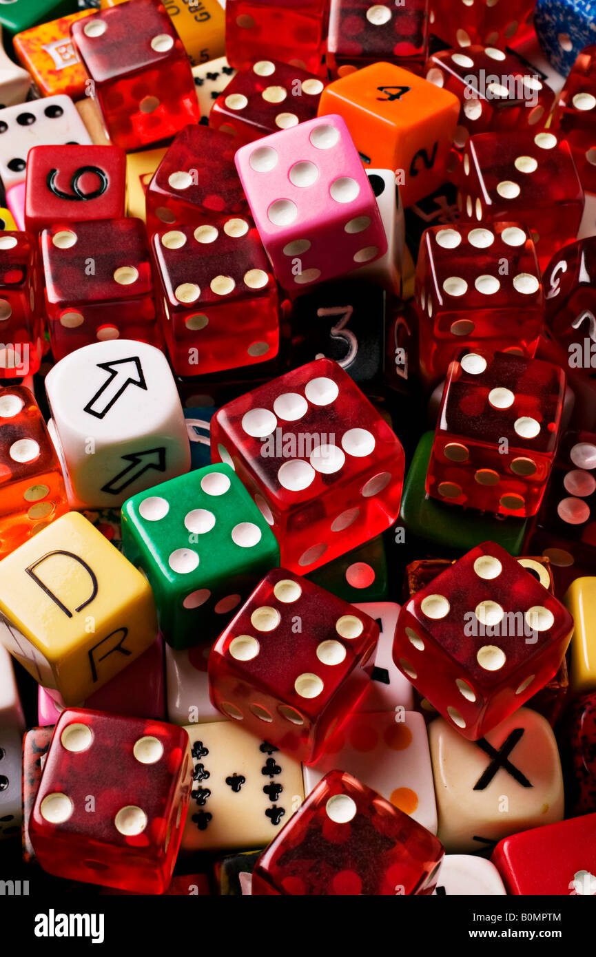 Two dice stack hi-res stock photography and images - Alamy