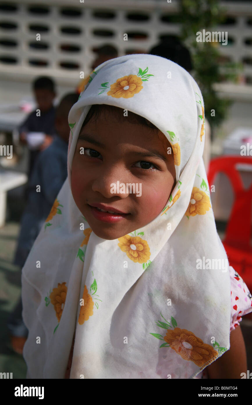 muslim girl at mosque koh samui thailand Stock Photo - Alamy