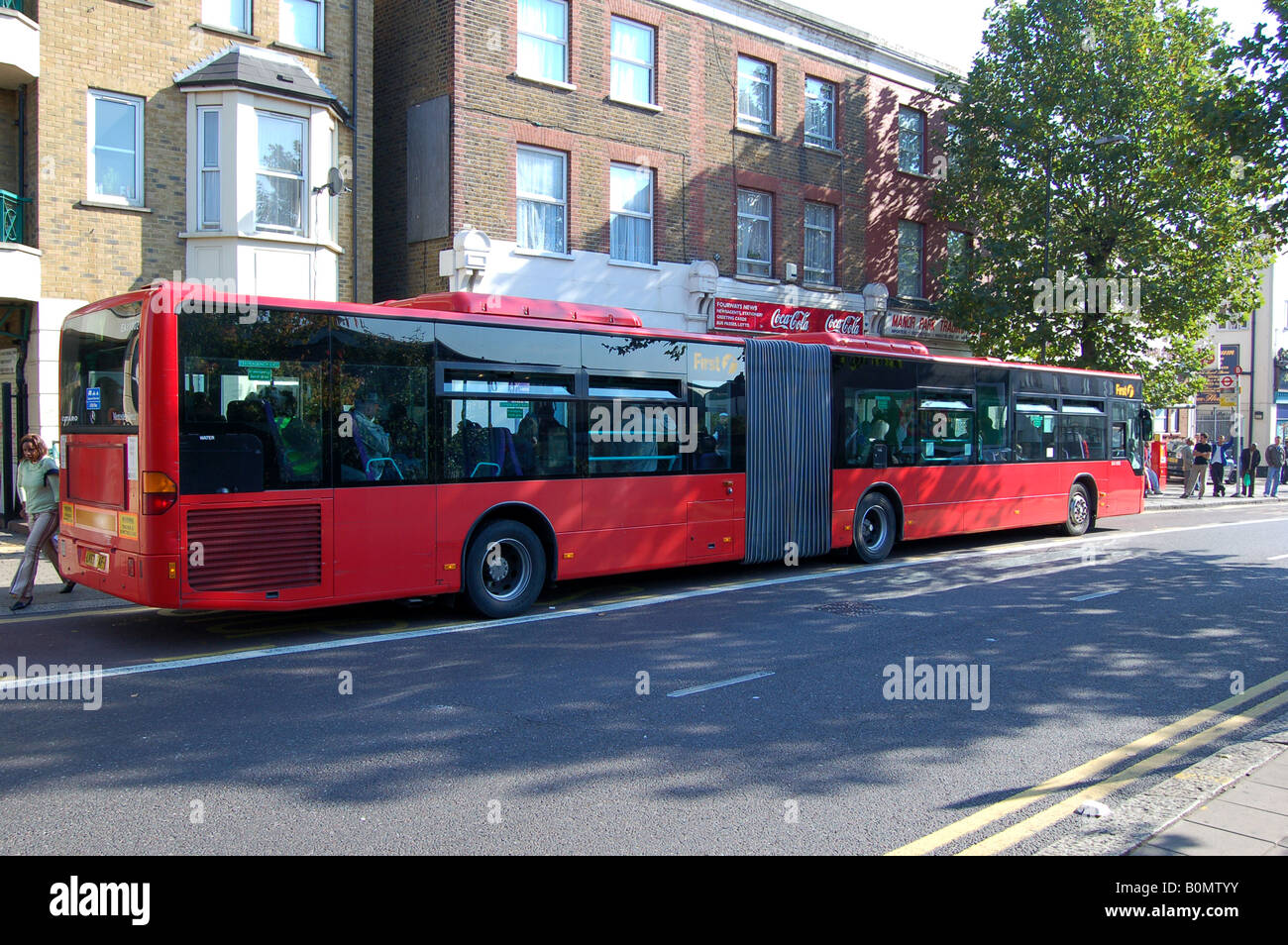 Articulated bus england hi-res stock photography and images - Alamy
