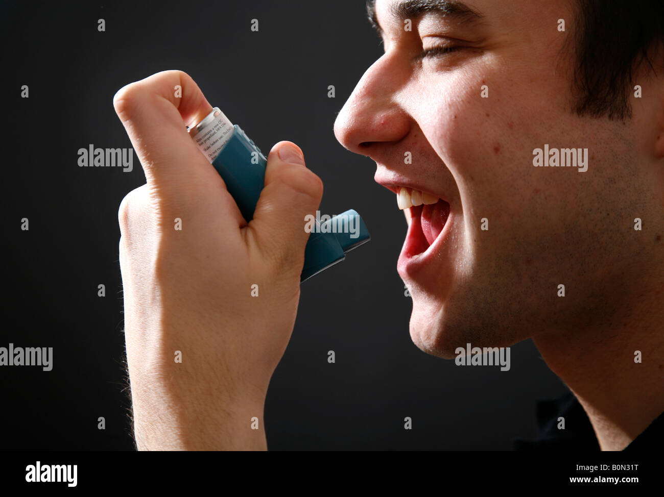 Asthma inhaler nasal spray hi-res stock photography and images - Alamy