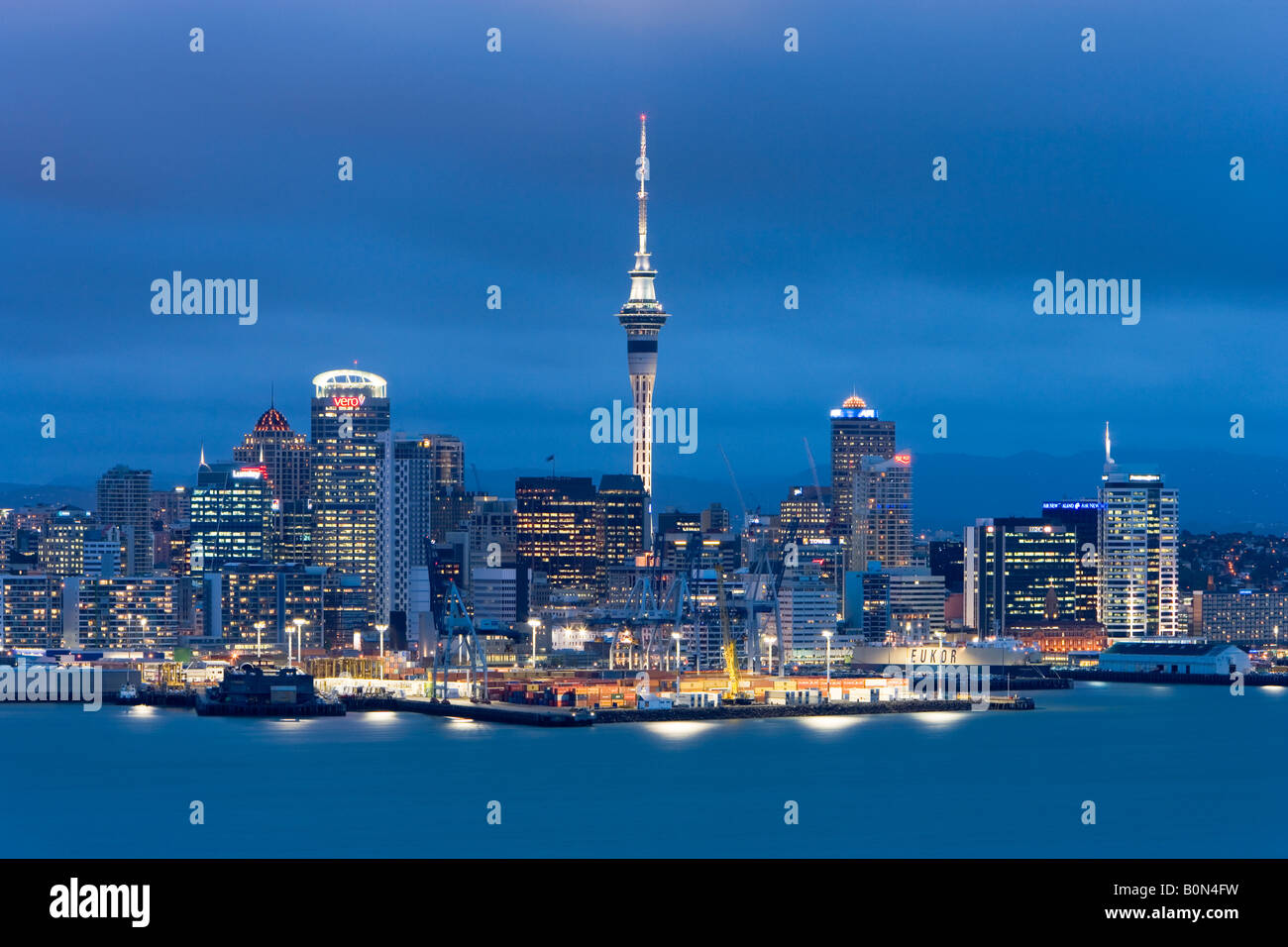 Evening light auckland harbour new hi-res stock photography and images ...