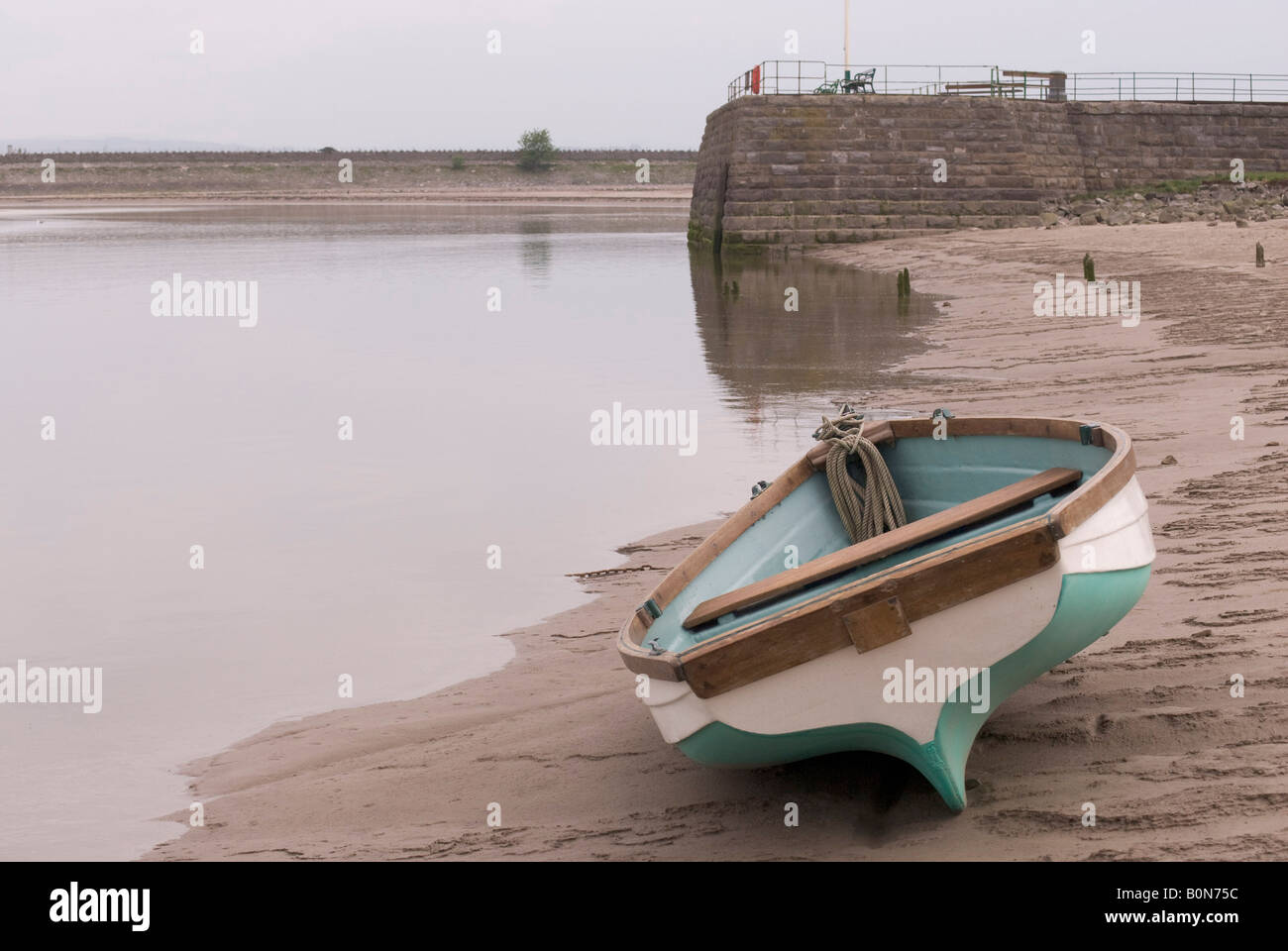 Dingy on beach hi-res stock photography and images - Alamy