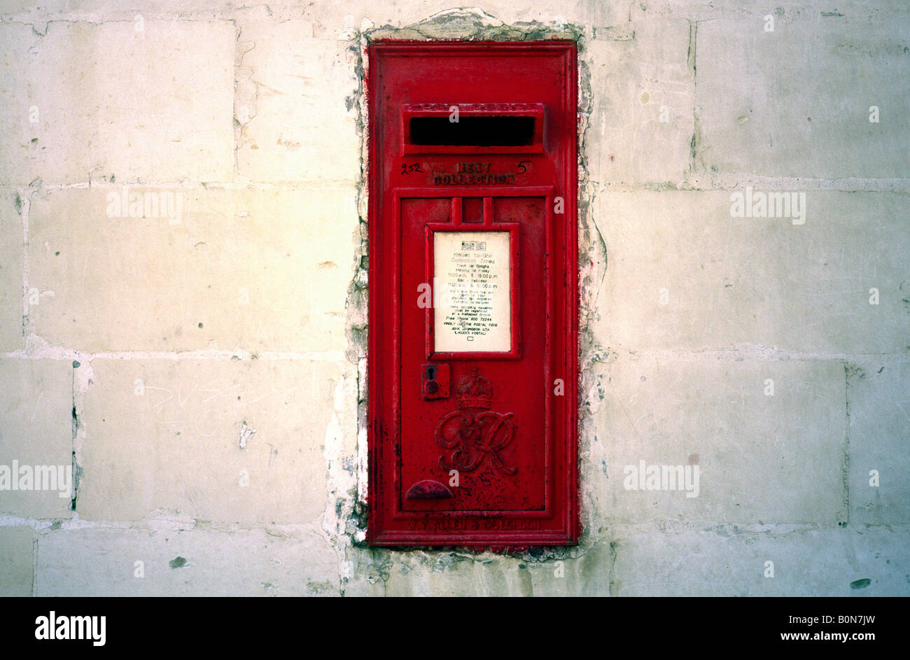 April 7, 2004 - British colonial heritage in the Maltese capital of ...
