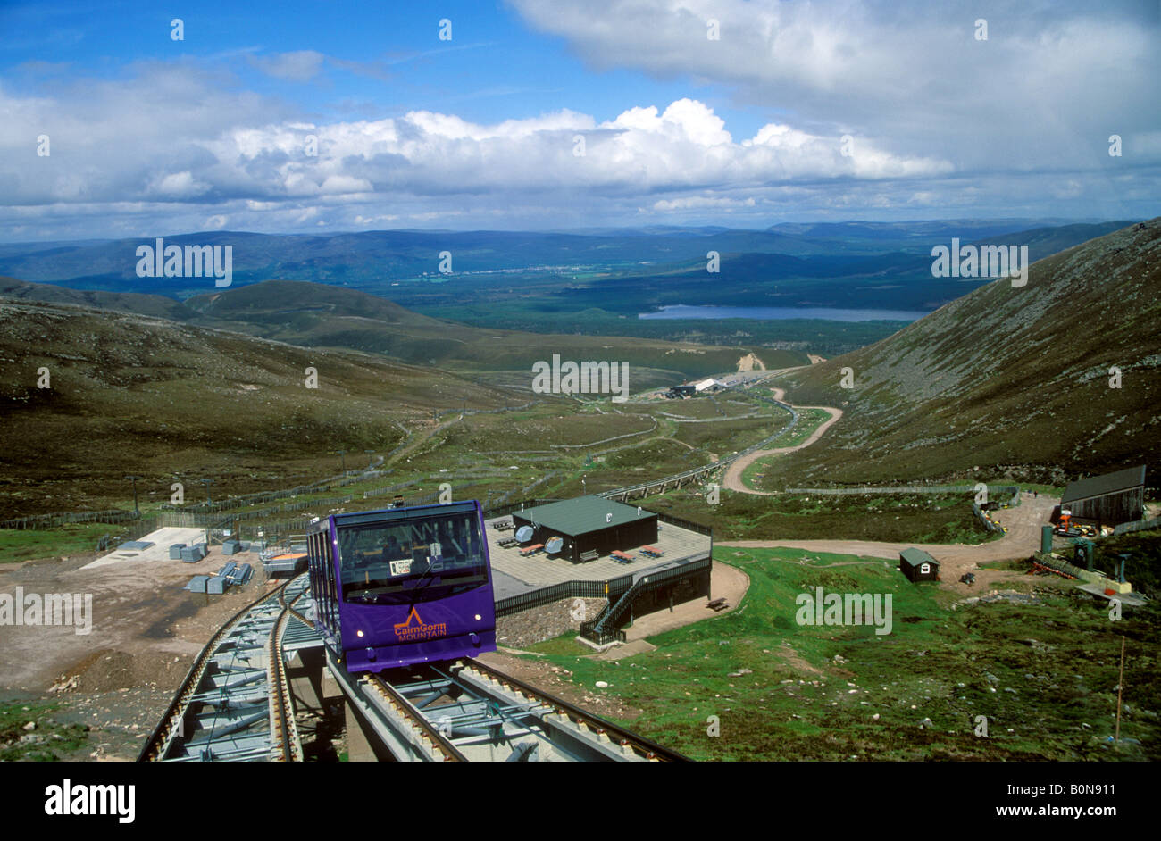Cairngorm mountain funicular railway aviemore hi-res stock photography ...