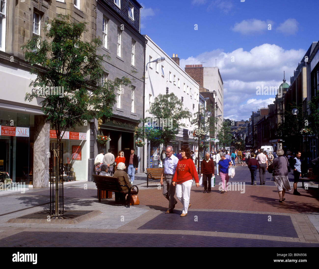Shopping street in the city of Perth Stock Photo - Alamy