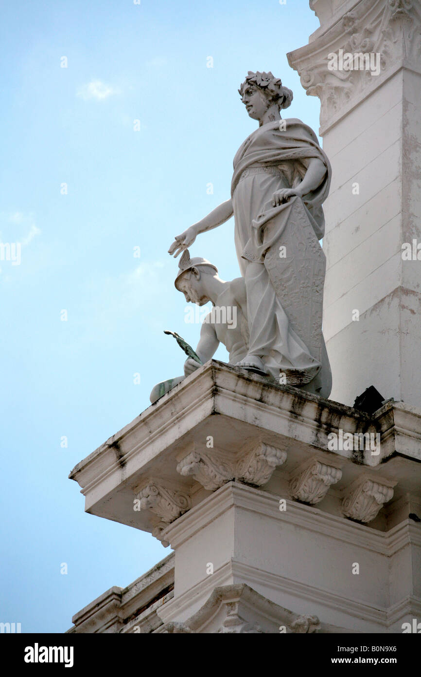 Mars statue hi-res stock photography and images - Alamy