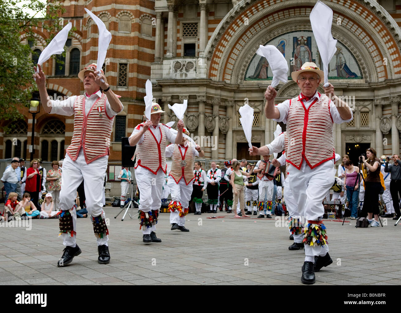 Morris dancers hi-res stock photography and images - Alamy