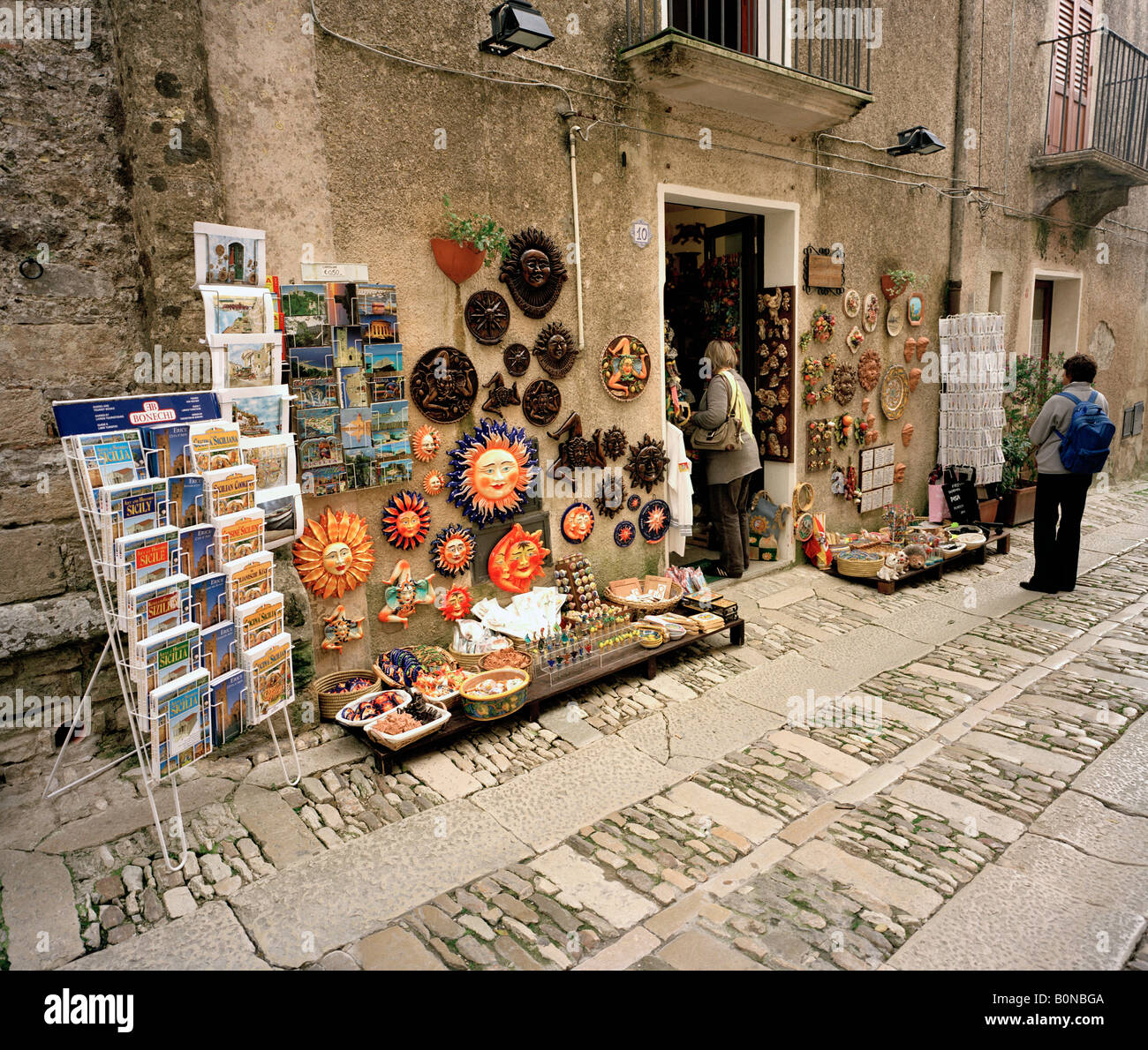 Souvenir shop display of postcards hi-res stock photography and images ...