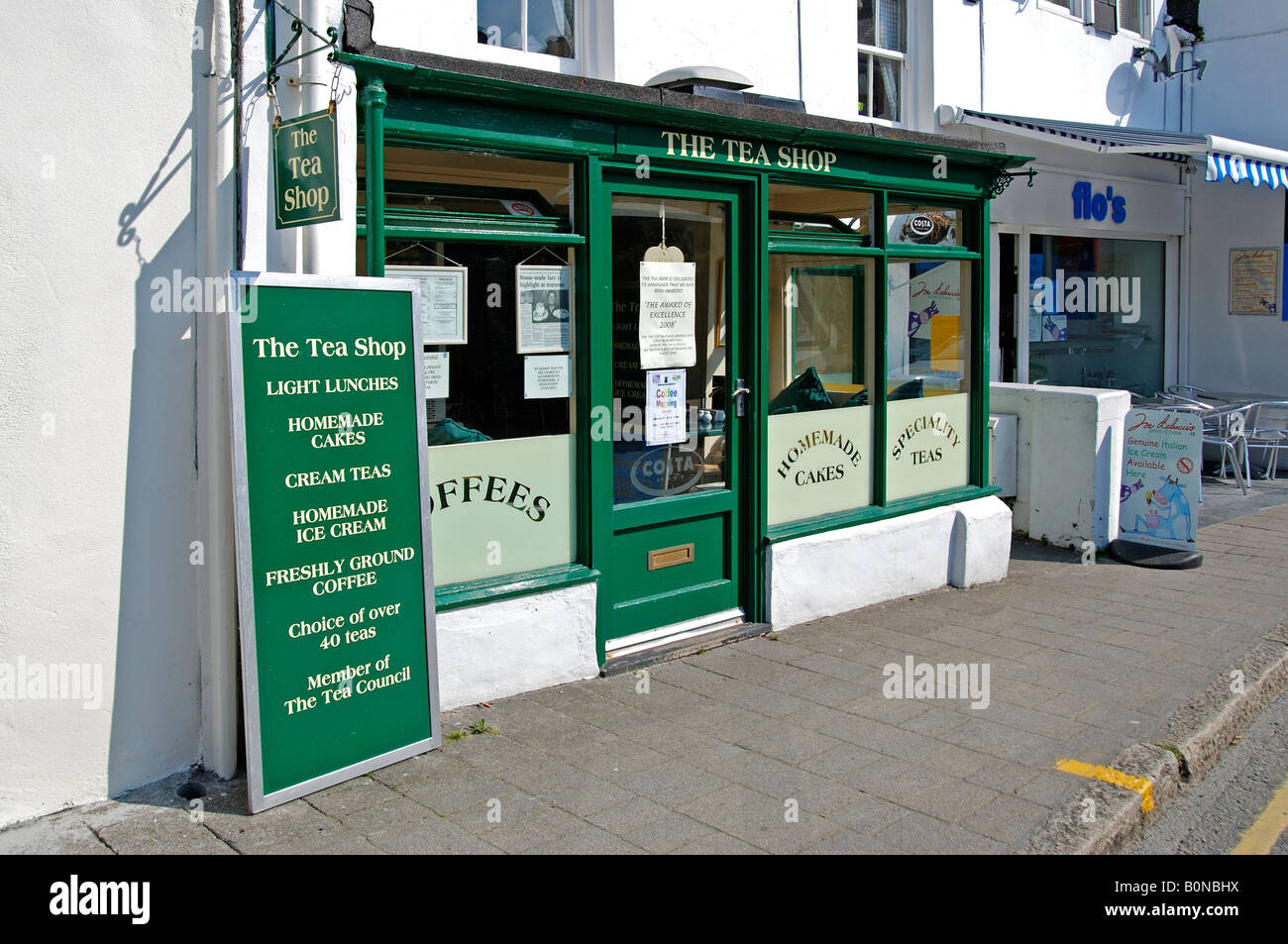 Wadebridge cafe hi-res stock photography and images - Alamy