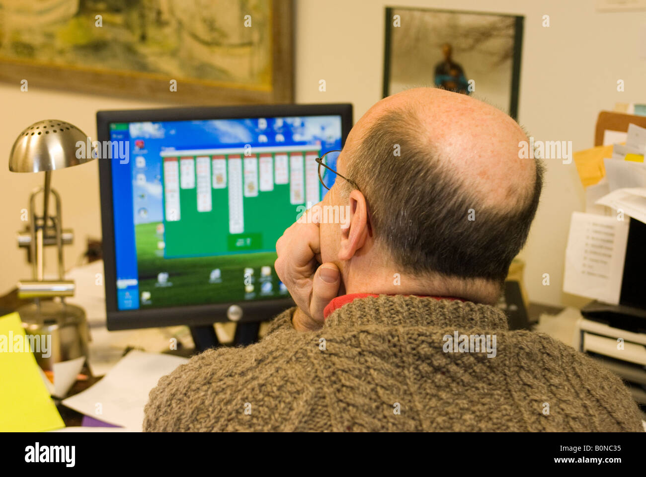 Man messy office clothes hi-res stock photography and images - Alamy