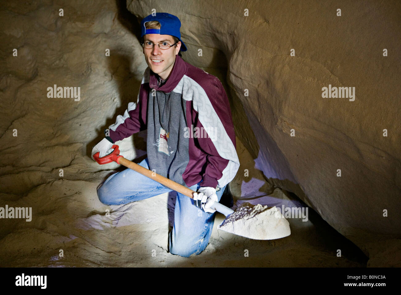 Cave digging hi-res stock photography and images - Alamy