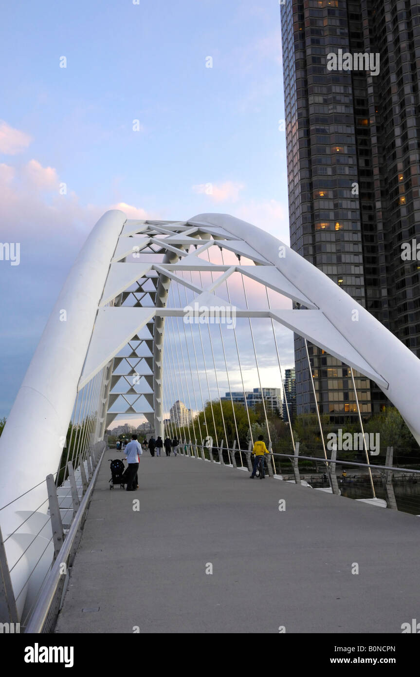 The Humber Bay Arch Bridge in Toronto Stock Photo - Alamy