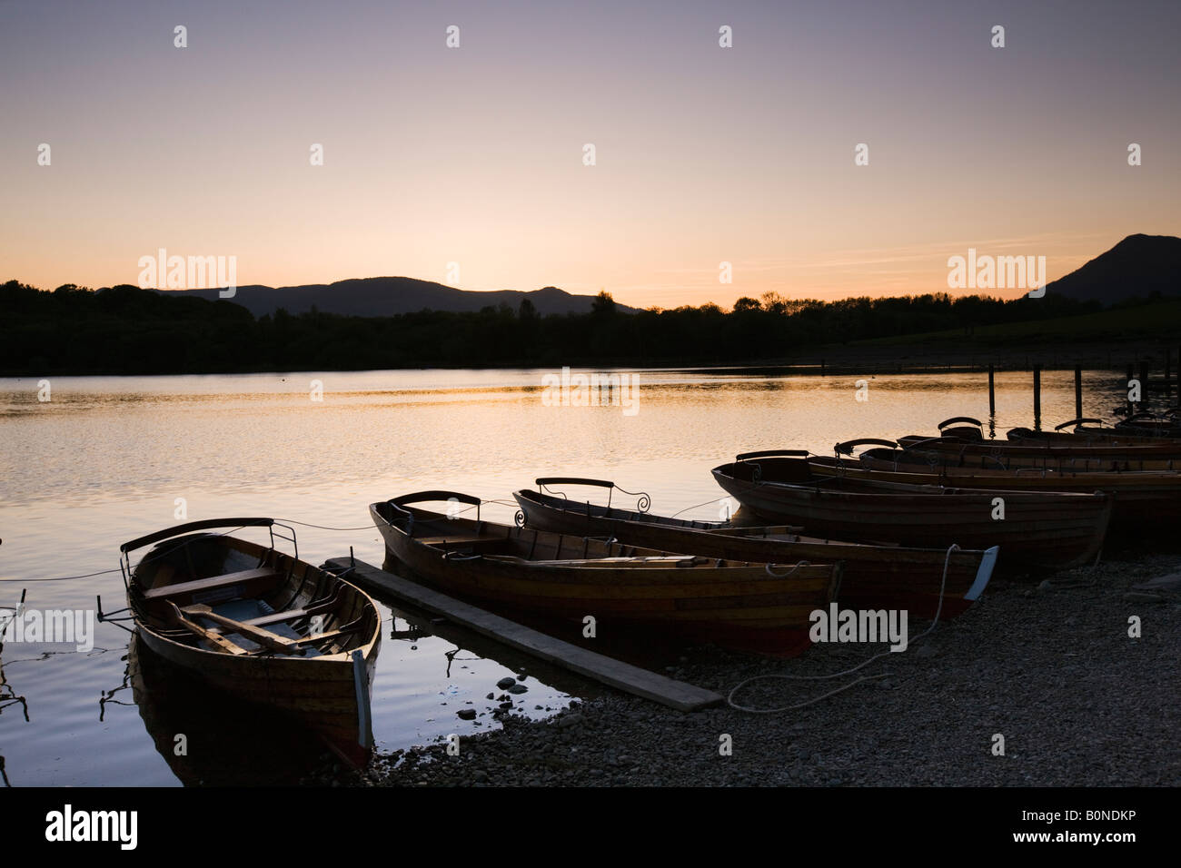 Derwent Water Sunset 'Keswick Landing Stages' Night Falls On The Boats ...