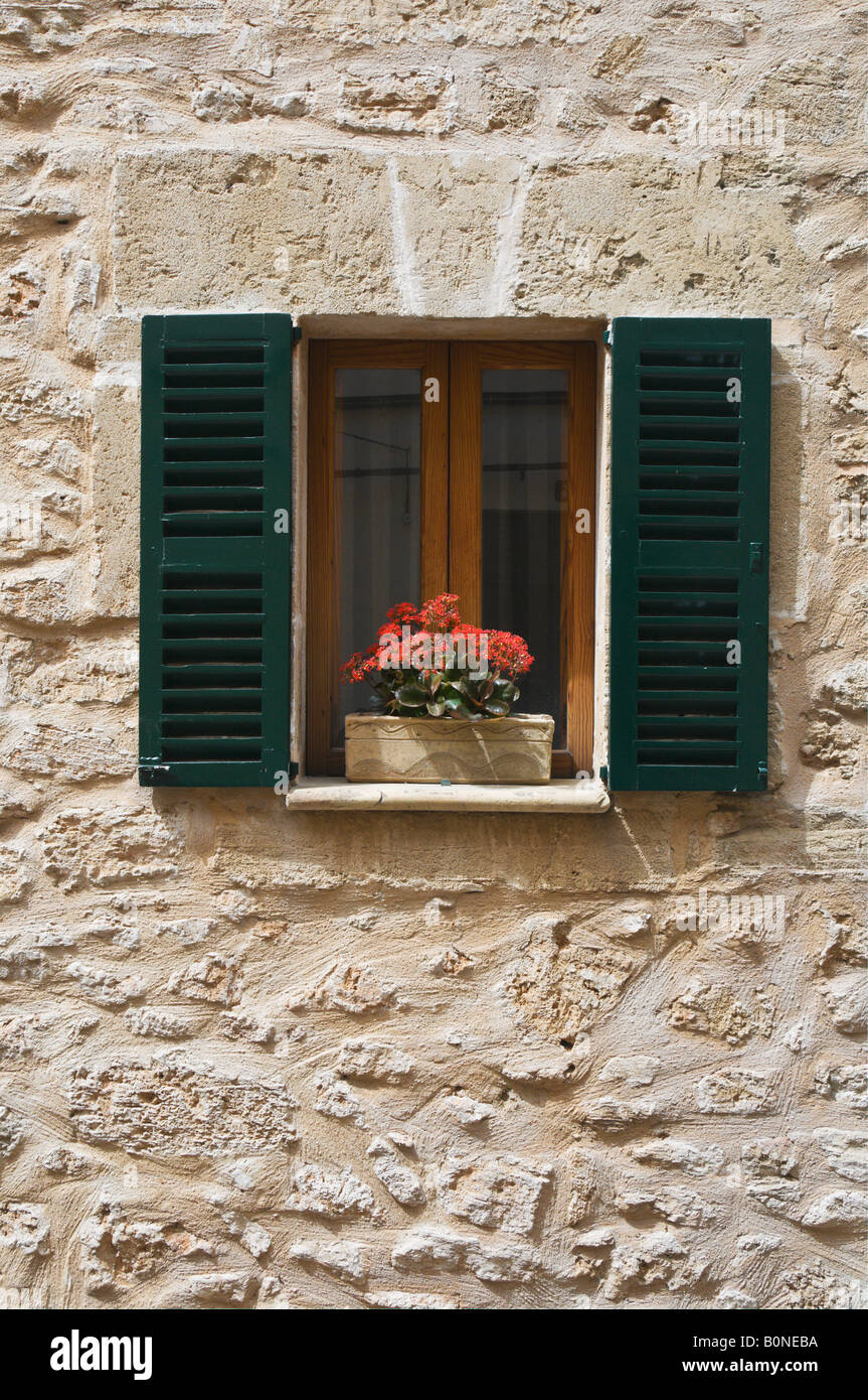 Mallorcan shutter hi-res stock photography and images - Alamy