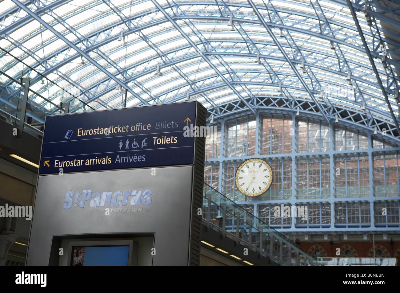 Eurostar london terminus terminal hi-res stock photography and images ...