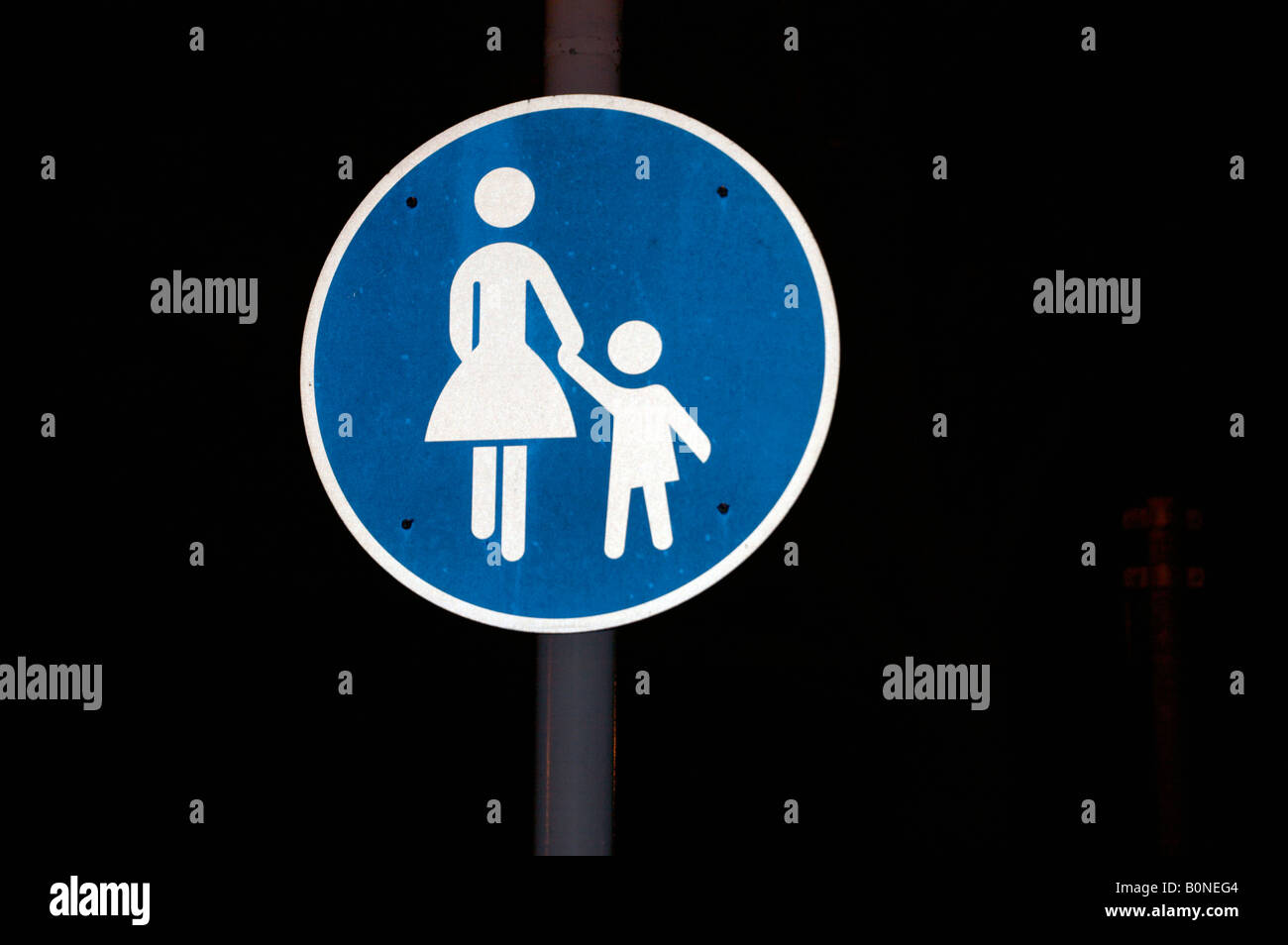 road sign of mother and child Stock Photo - Alamy