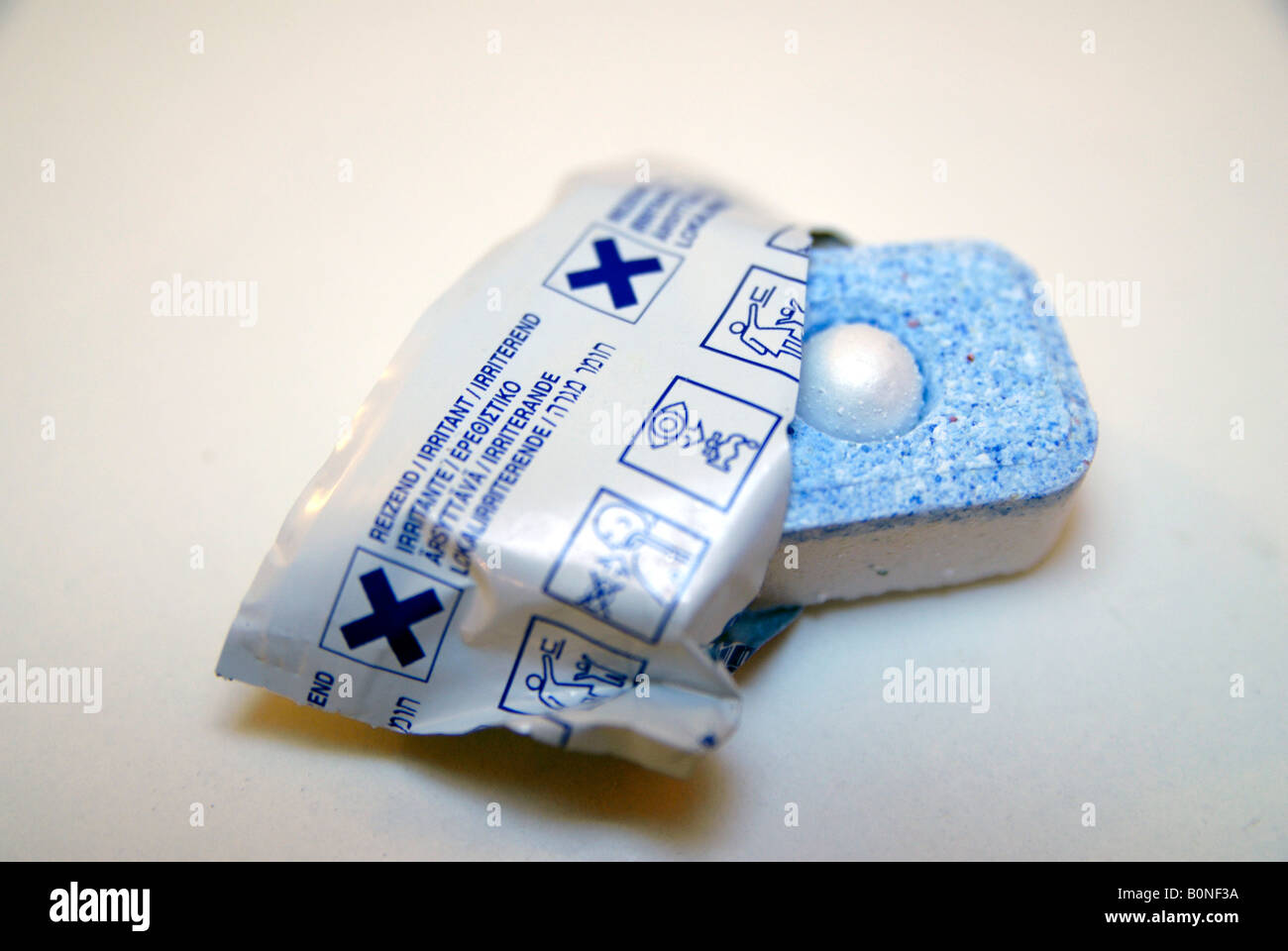 Dishwasher tablets hi-res stock photography and images - Alamy