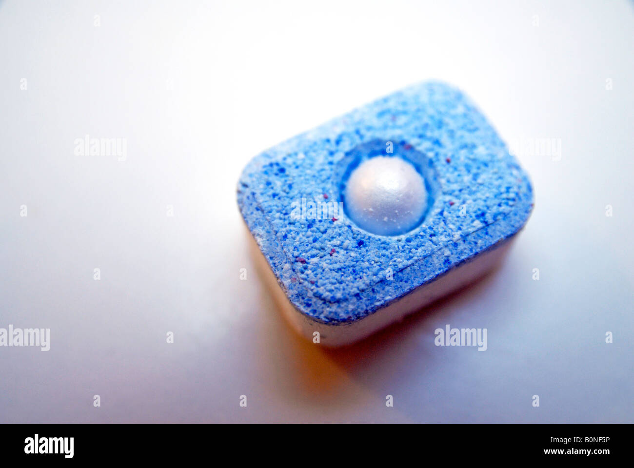 Dishwasher tablets hi-res stock photography and images - Alamy
