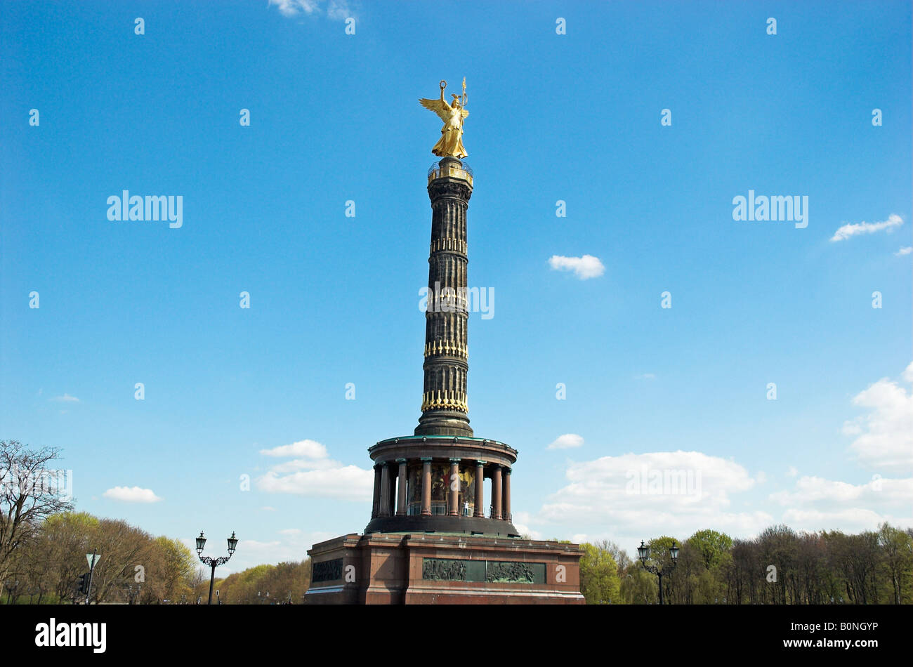 Tiergarten berlin victory column hi-res stock photography and images ...
