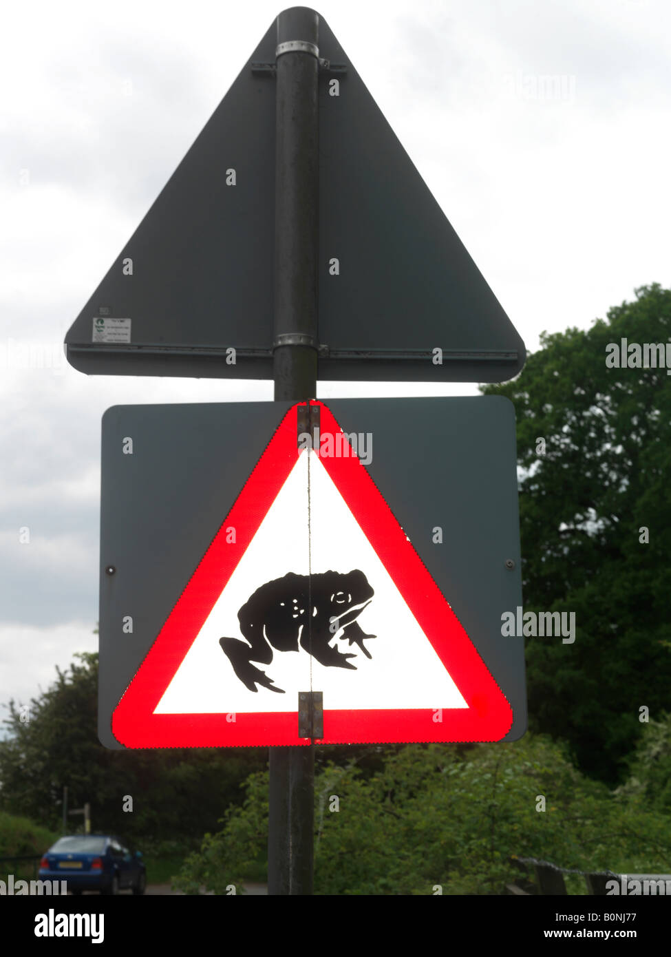 Frog Road Sign Stock Photo - Alamy