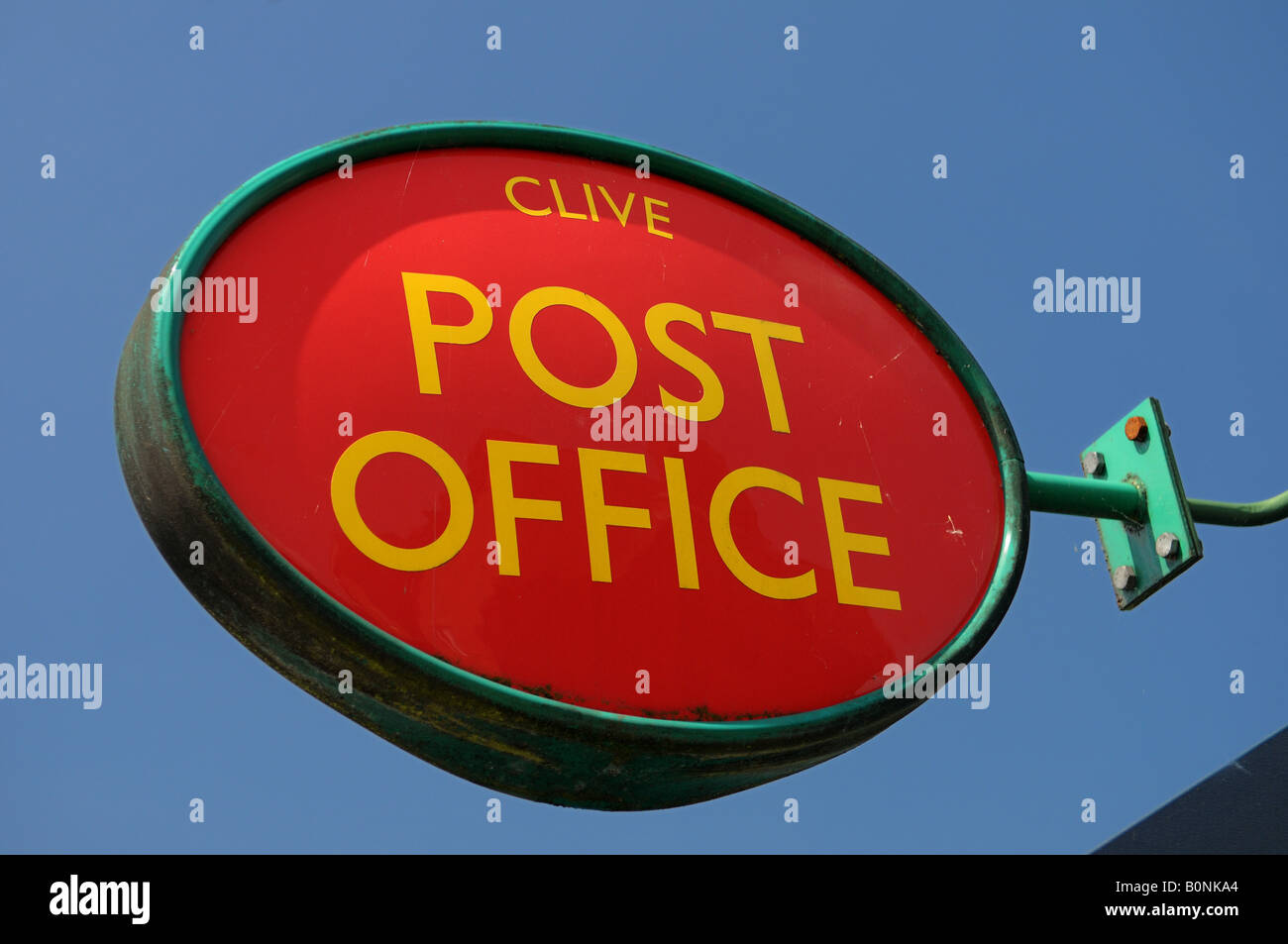 Post office uk signage hi-res stock photography and images - Alamy