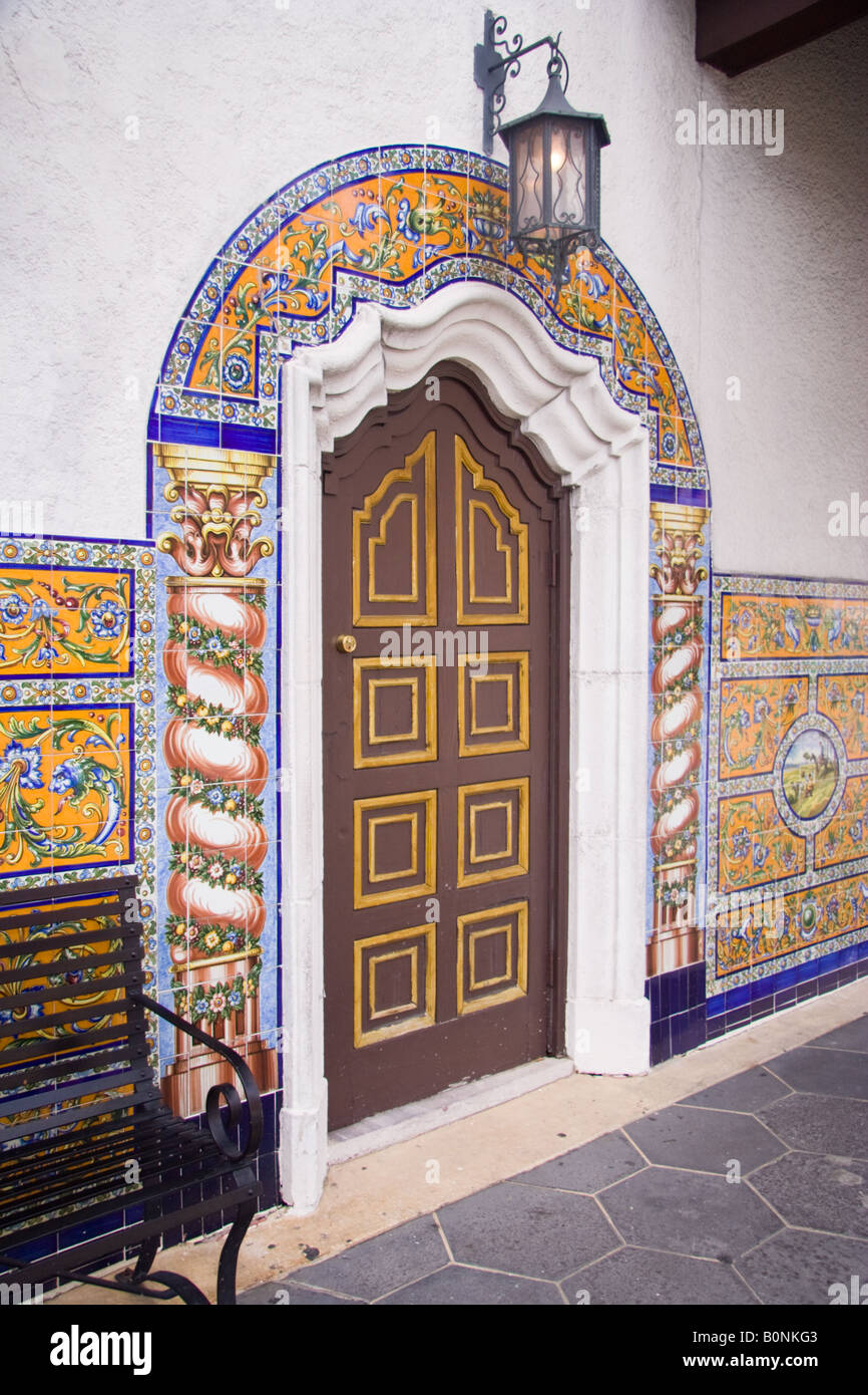 Hand painted tile hi-res stock photography and images - Alamy