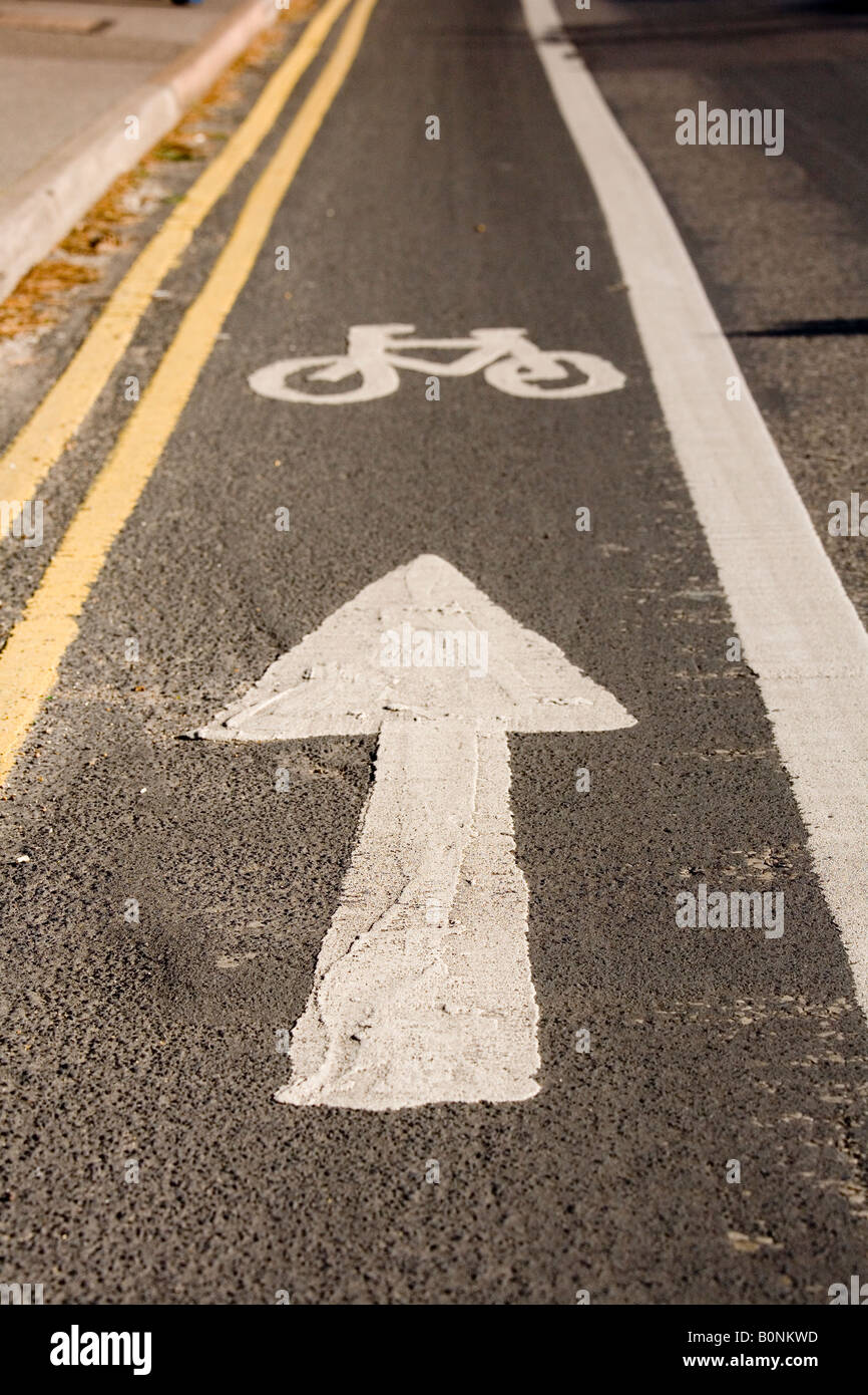 Segregated cycle lane hi-res stock photography and images - Alamy