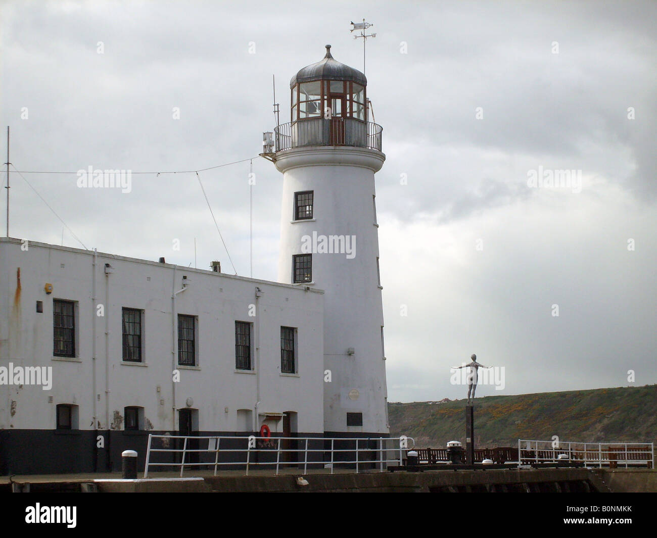 Lighthouse in Scarborough harbor, Scarborough, North Yorkshire, England ...