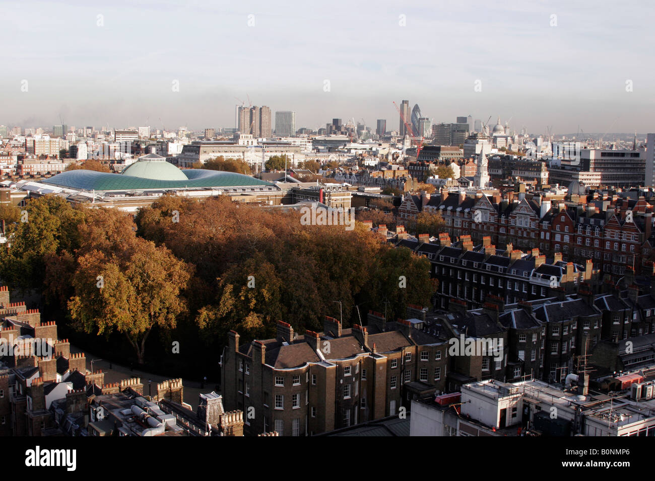 British museum roof hi-res stock photography and images - Alamy