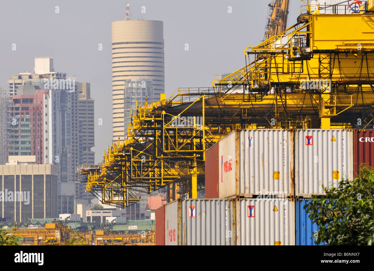 Cranes at Singapore PSA container terminal Stock Photo - Alamy