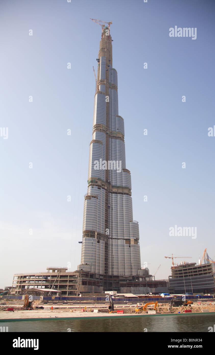 Burj Dubai World s tallest building still under construction Dubai ...