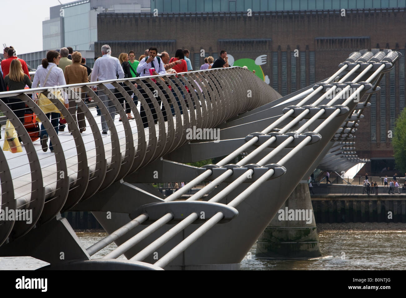 People crossing bridges hi-res stock photography and images - Alamy