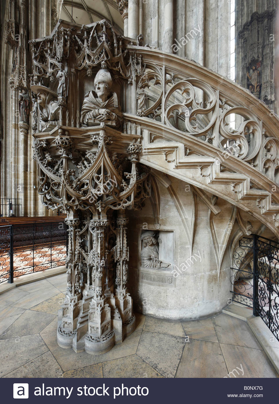 Wien, Stephansdom, Kanzel von Anton Pilgram, um 1500 Stock Photo ...