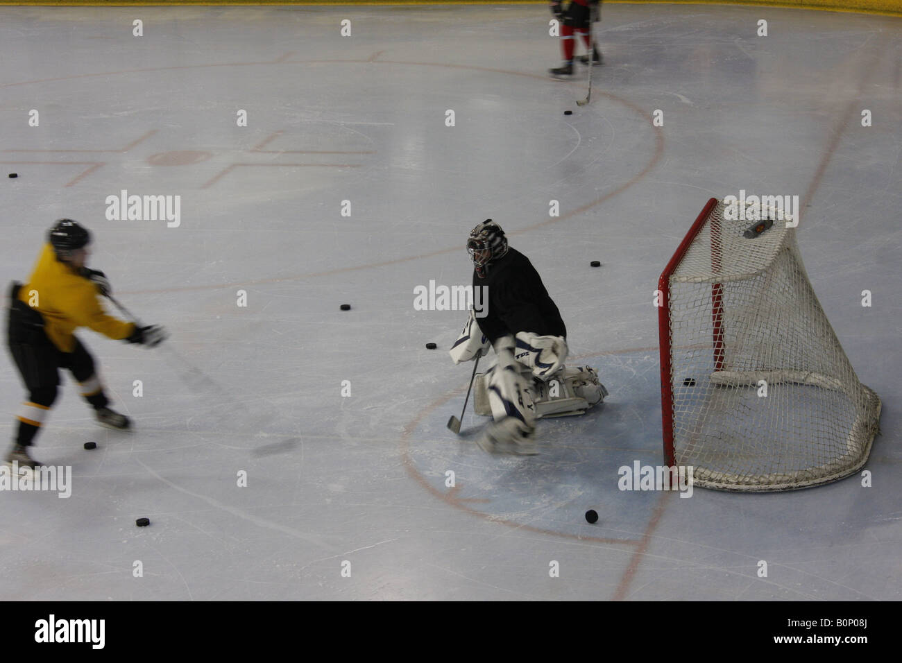 In the crease hi-res stock photography and images - Alamy