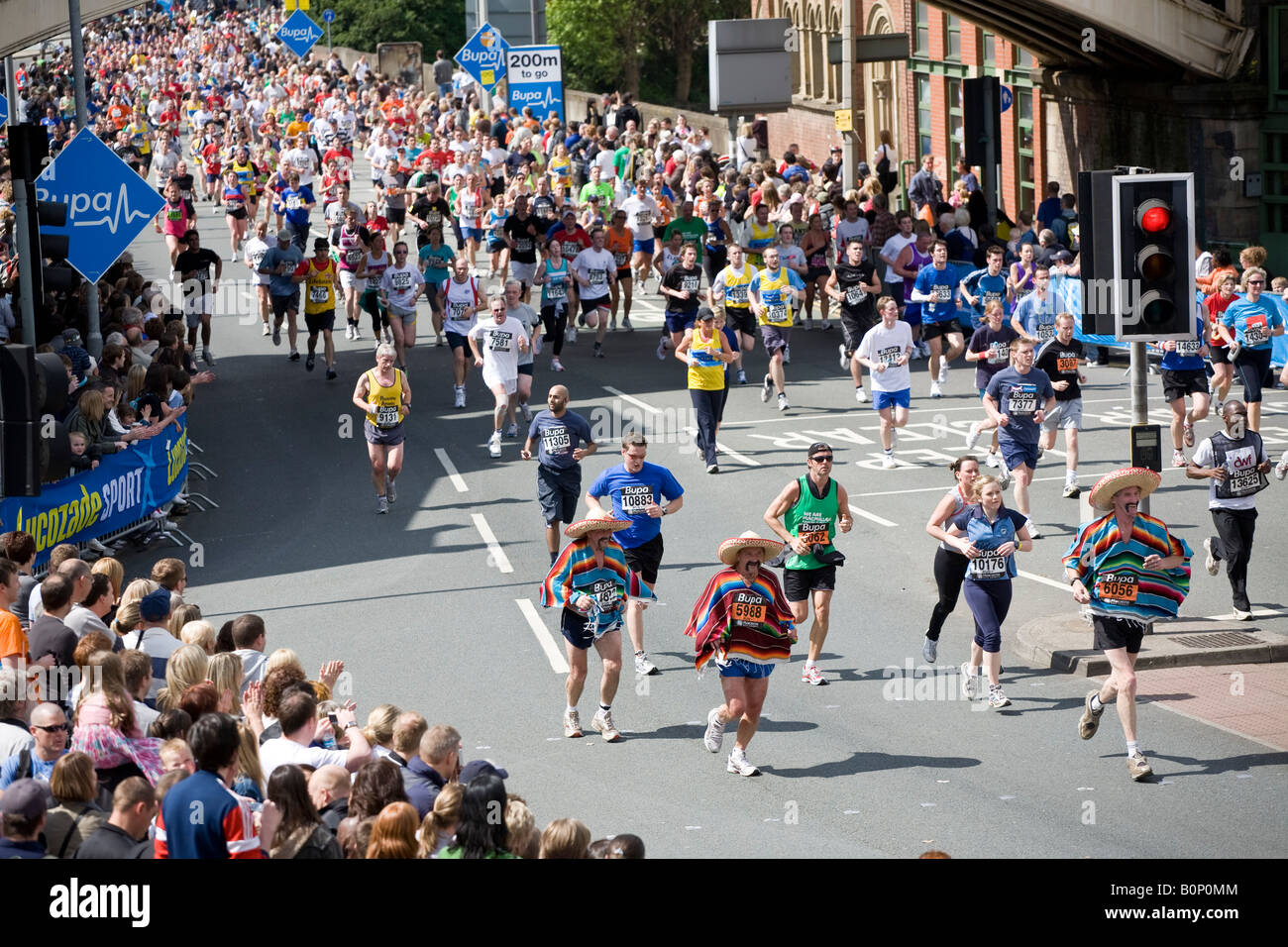 Manchester 10K Greatrun May 2008 on Deansgate under Bridgewater Viaduct ...