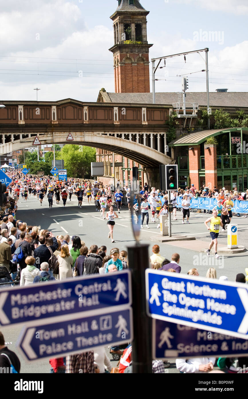 Manchester 10K Greatrun May 2008 on Deansgate under Bridgewater Viaduct ...