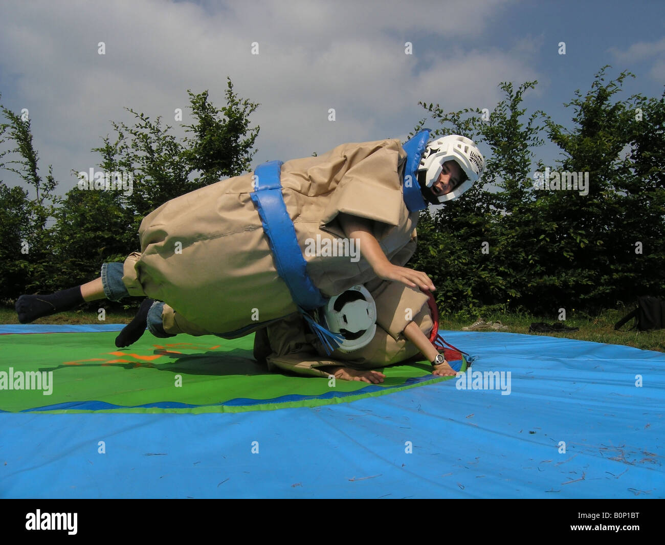 Sumo wrestling young hi-res stock photography and images - Alamy