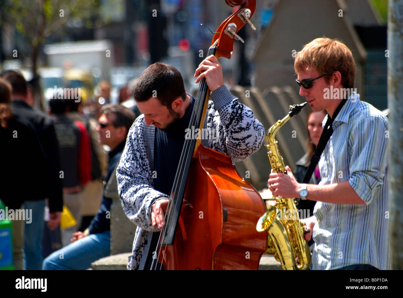Saxophone players musicians hi-res stock photography and images - Alamy