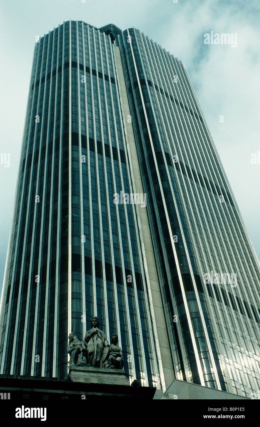 Tower 42 and Gibson Hall, London, England Stock Photo - Alamy