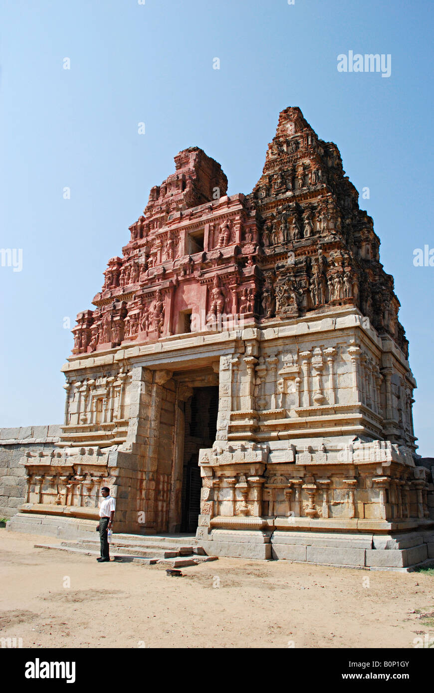 Broken gopuram vittala temple hampi karnataka hi-res stock photography ...