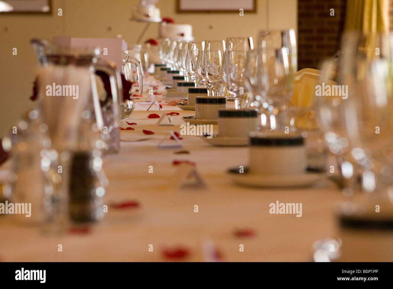 Head table at wedding reception Stock Photo - Alamy