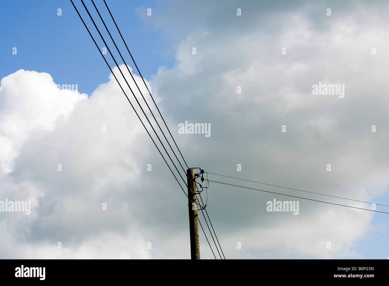 overhead electric powerlines Stock Photo - Alamy