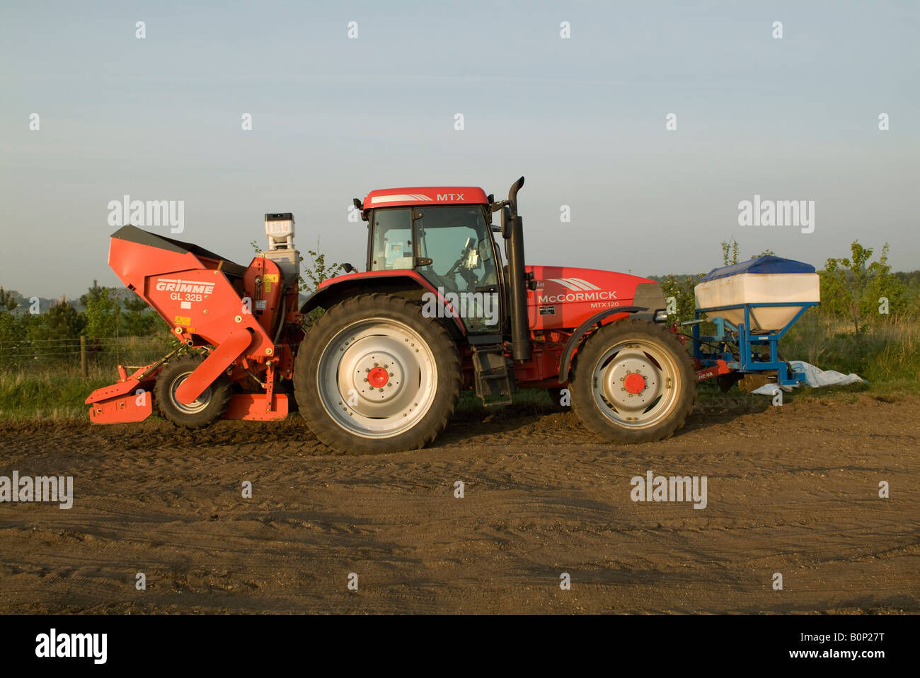 Mccormick tractor hi-res stock photography and images - Alamy