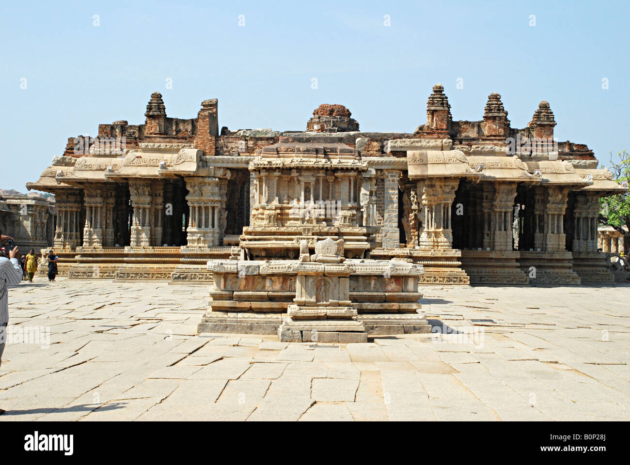Stone chariot and dance area Kalyan Mandapa. Vittala temple complex ...