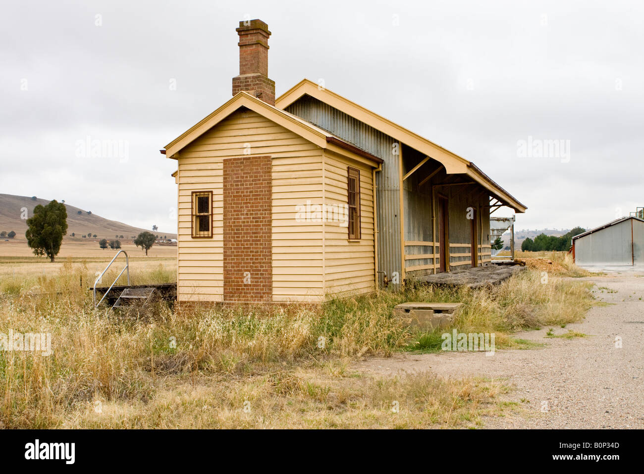 Railway goods shed hi-res stock photography and images - Alamy