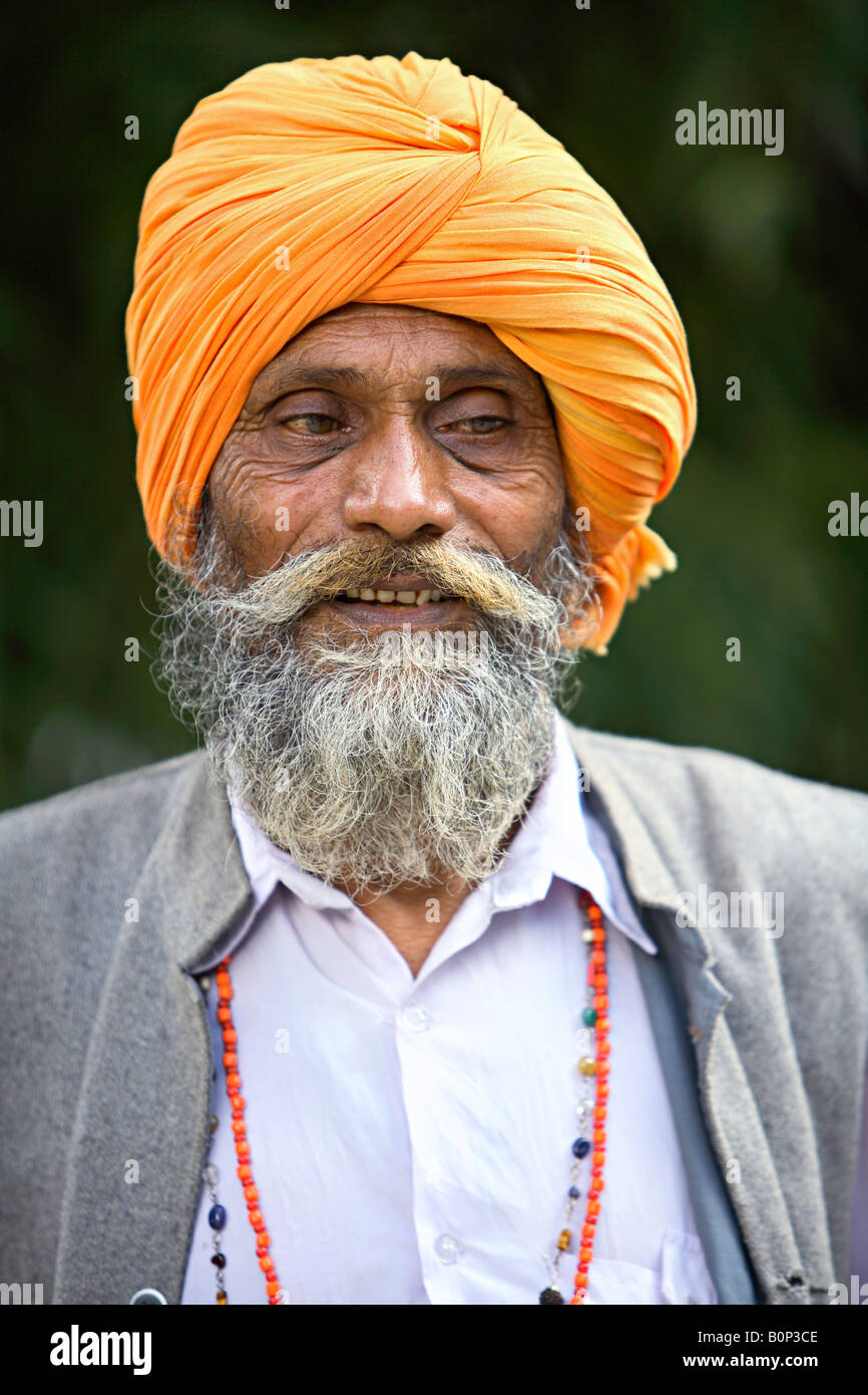 Local people manali himachal pradesh hi-res stock photography and ...