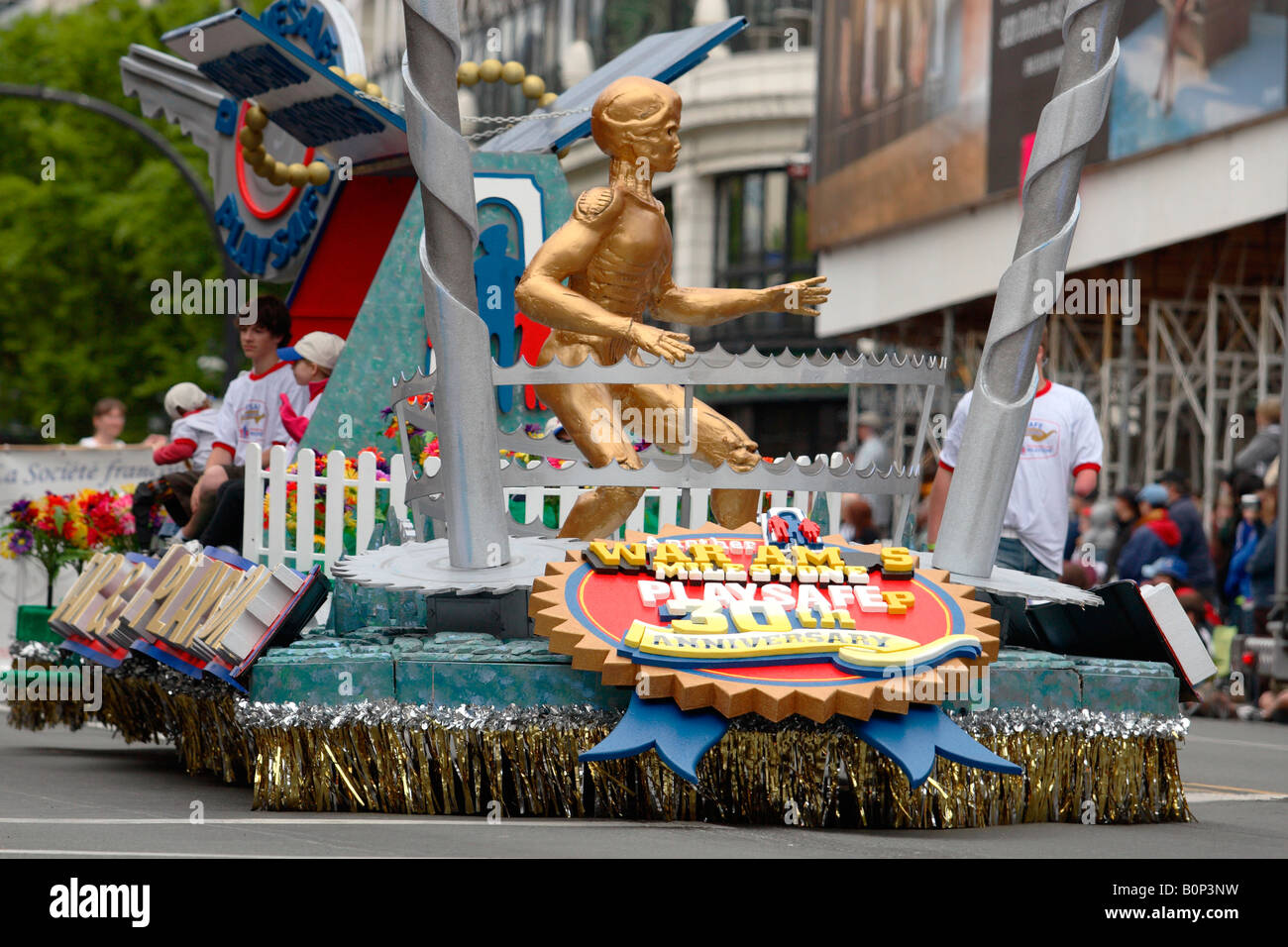 Victoria day parade hi-res stock photography and images - Alamy