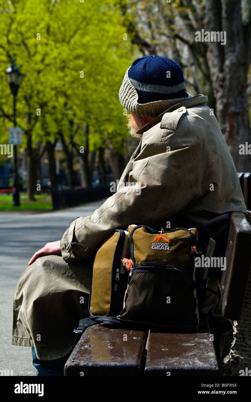 Homeless refuge hi-res stock photography and images - Alamy