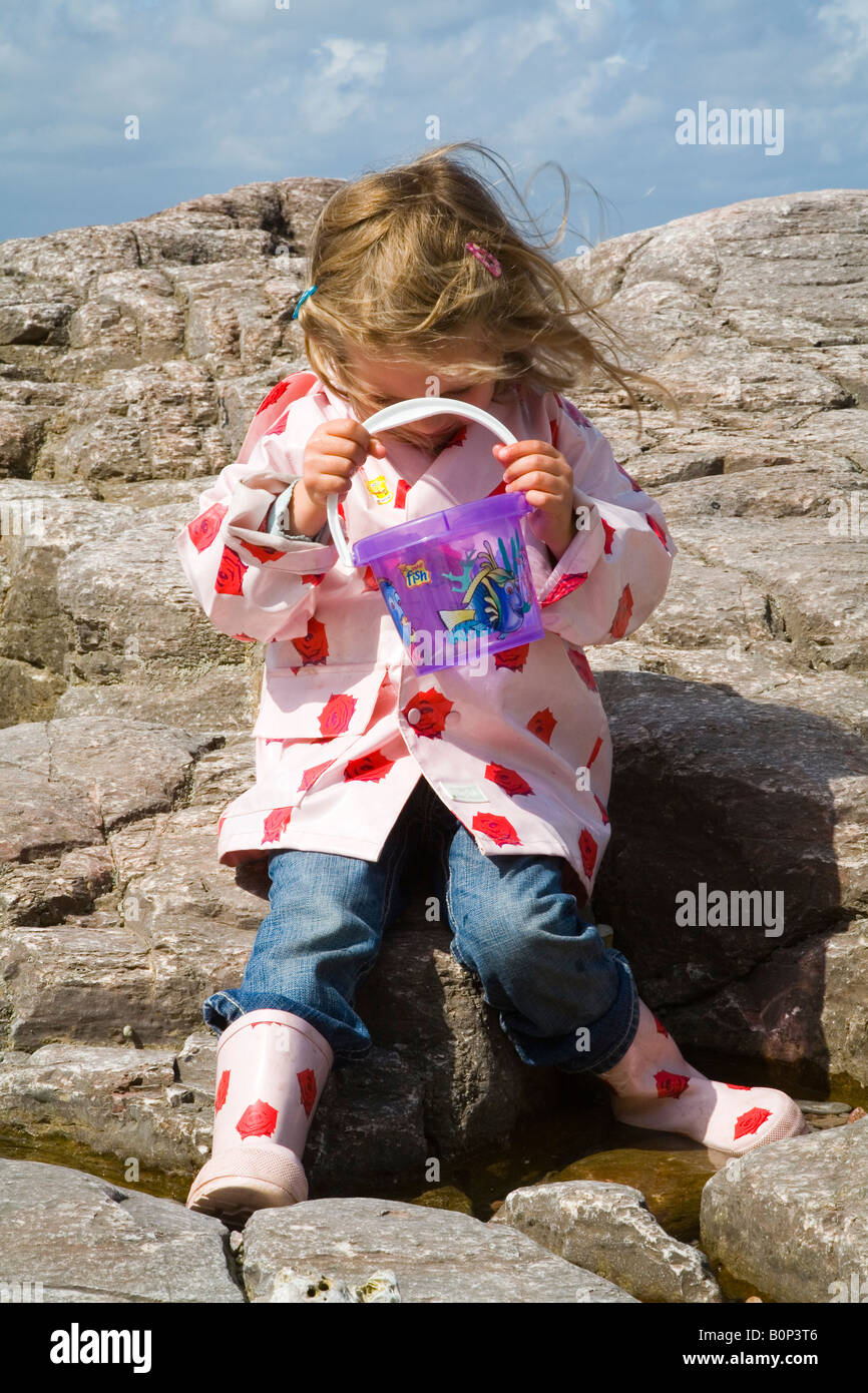 Rock pools children holiday hi-res stock photography and images - Alamy