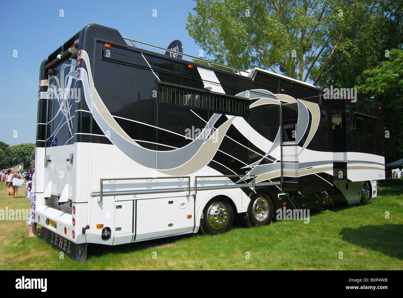 Modern horsebox hi-res stock photography and images - Alamy